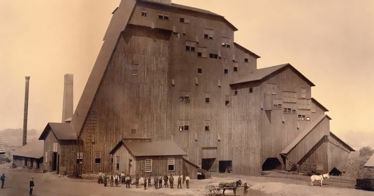 33 Interesting Buildings That Got Lost As The World Changed, Posted On ...